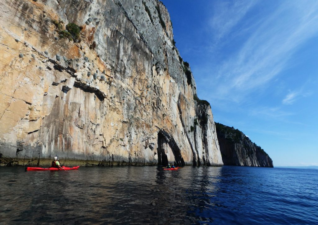 Sea kayak Croatia | Island Hopping Expedition (6 days) | Red Adventures